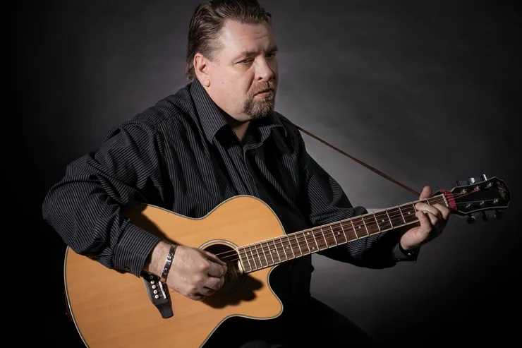 Canadian singer-songwriter DustyMarcus has released a fresh ...